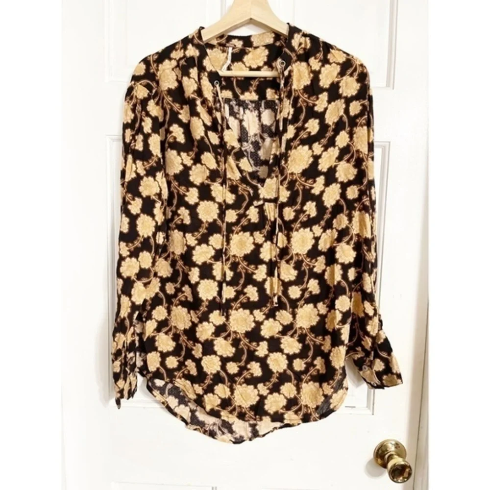 Free People | Tops | Free People Mia Floral Print Cotton Woven Top ...